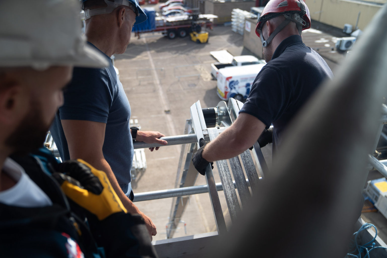 Bumpa Hoist (8m Electric) • Wellers Hire